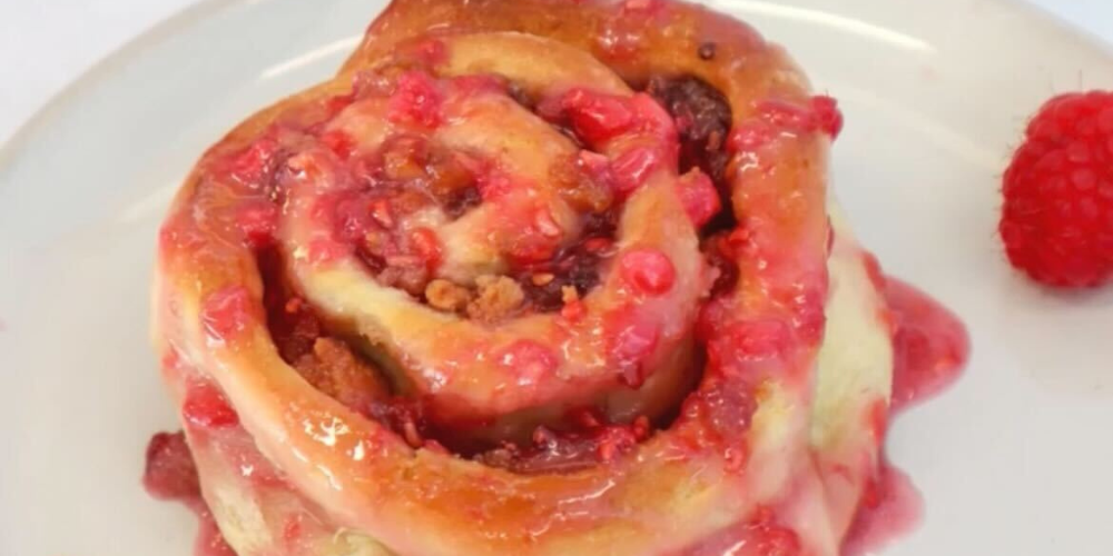 Very Berry Cinnamon Rolls – Lehi Mills